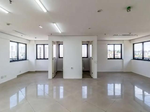 Conj. Comercial / Sala para Locação em São Paulo/SP Santana