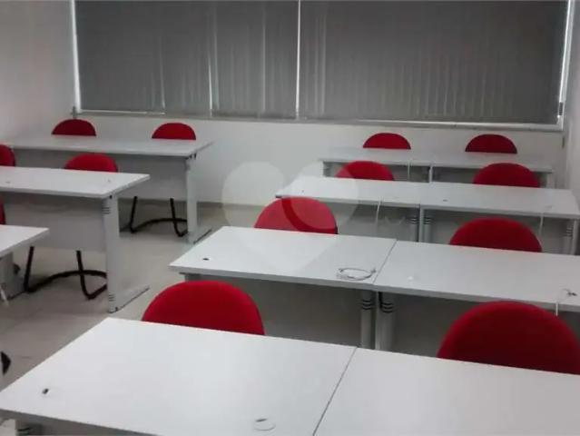 Conj. Comercial / Sala para Locação em São Paulo/SP Santana