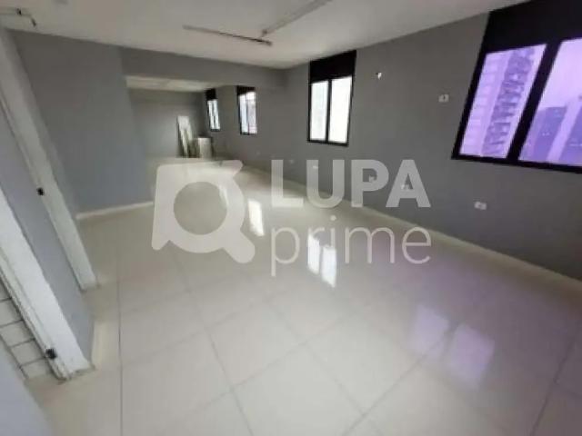 Conj. Comercial / Sala para Locação em São Paulo/SP Santana