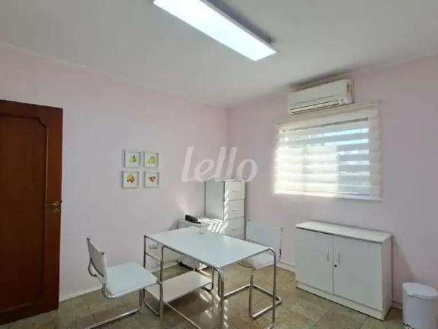 Conj. Comercial / Sala para Locação em São Paulo/SP Santana