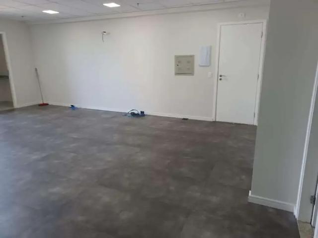 Conj. Comercial / Sala para Locação em São Paulo/SP Santana
