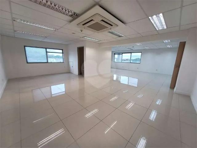 Conj. Comercial / Sala para Locação em São Paulo/SP Santana