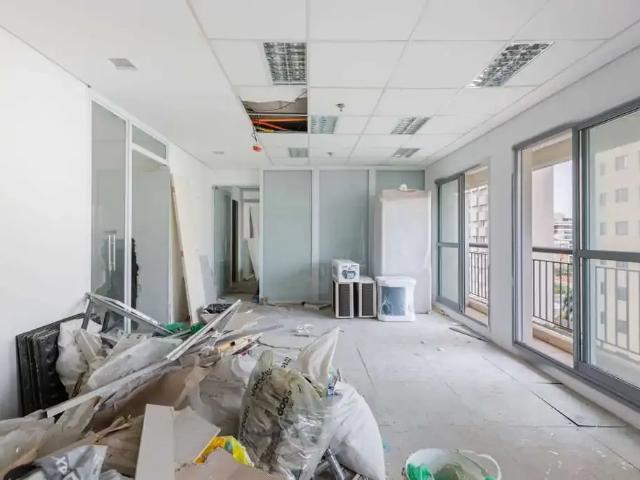 Conj. Comercial / Sala para Locação em São Paulo/SP Santana