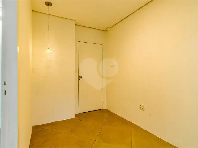 Conj. Comercial / Sala para Locação em São Paulo/SP Santana