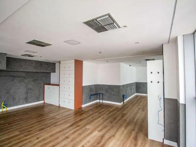Conj. Comercial / Sala para Locação em São Paulo/SP Santana
