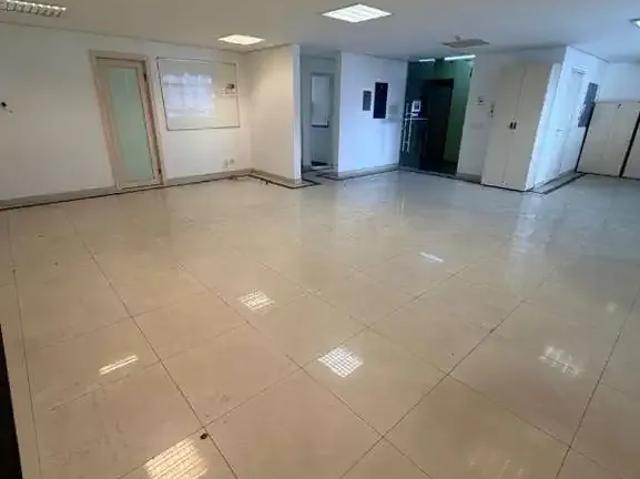 Conj. Comercial / Sala para Locação em São Paulo/SP Sé