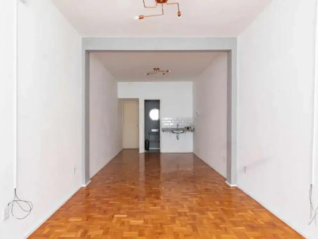 Conj. Comercial / Sala para Locação em São Paulo/SP Sé