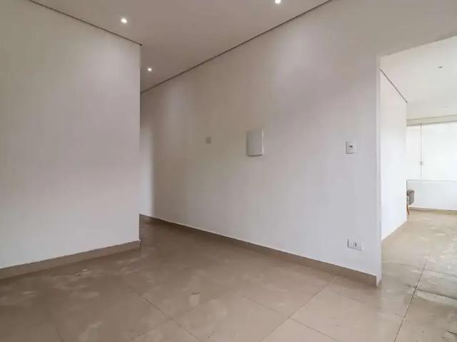 Conj. Comercial / Sala para Locação em São Paulo/SP Socorro