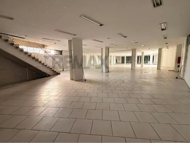 Conj. Comercial / Sala para Locação em São Pedro da Aldeia/RJ Estação