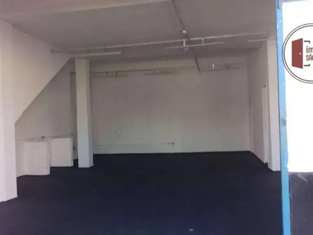 Conj. Comercial / Sala para Locação em São Roque/SP Centro