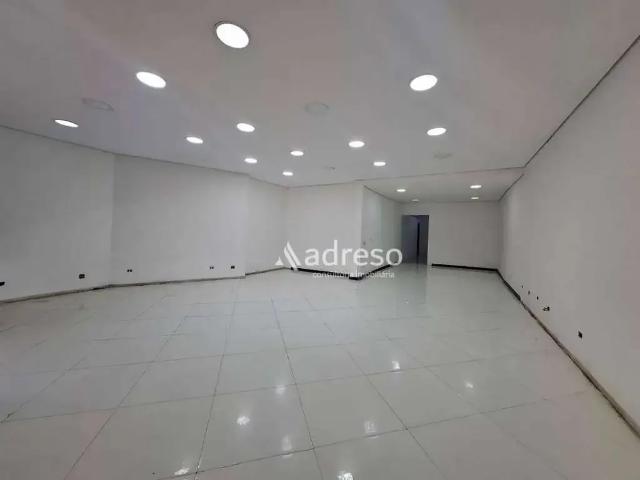 Conj. Comercial / Sala para Locação em São Roque/SP Centro