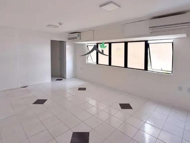 Conj. Comercial / Sala para Locação em Salvador/BA Caminho das Árvores