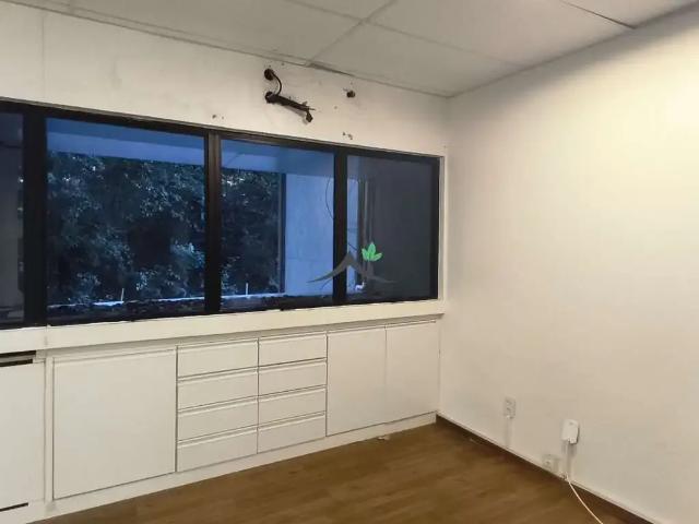 Conj. Comercial / Sala para Locação em Salvador/BA Itaigara