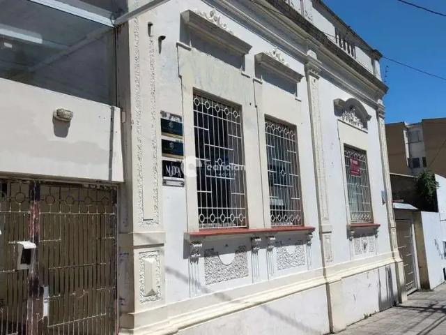 Conj. Comercial / Sala para Locação em Santa Maria/RS Centro 2 Quartos
