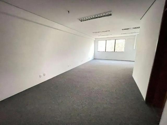 Conj. Comercial / Sala para Locação em Santana de Parnaíba/SP Alphaville