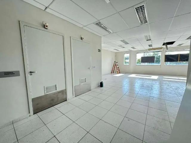 Conj. Comercial / Sala para Locação em Santo André/SP Jardim do Estádio