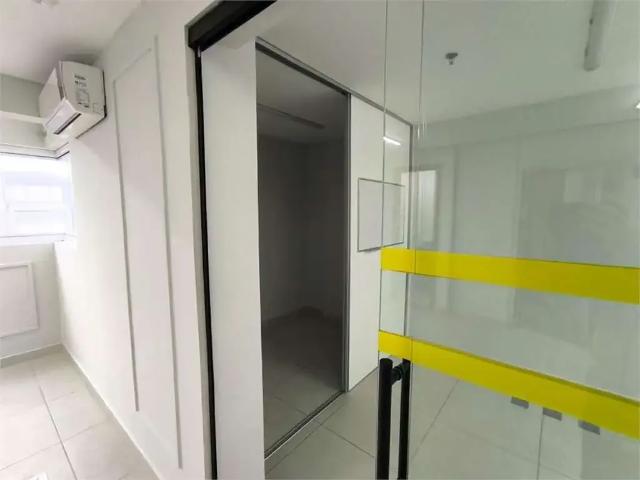 Conj. Comercial / Sala para Locação em Santos/SP Marapé