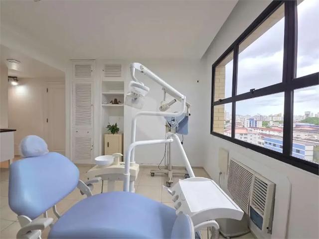 Conj. Comercial / Sala para Locação em Santos/SP Boqueirão