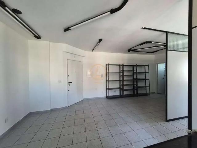 Conj. Comercial / Sala para Locação em Santos/SP Campo Grande