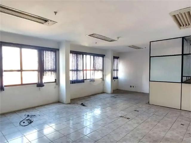 Conj. Comercial / Sala para Locação em Santos/SP Centro
