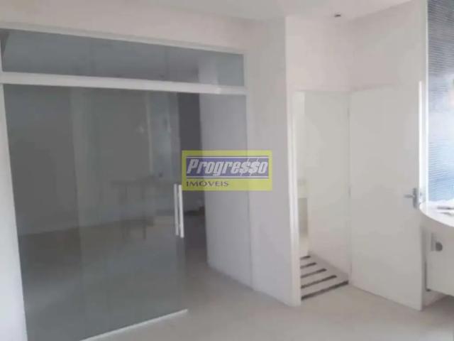 Conj. Comercial / Sala para Locação em Santos/SP Centro