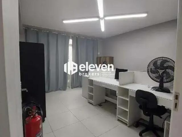 Conj. Comercial / Sala para Locação em Santos/SP Centro