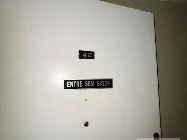 Conj. Comercial / Sala para Locação em Santos/SP Centro