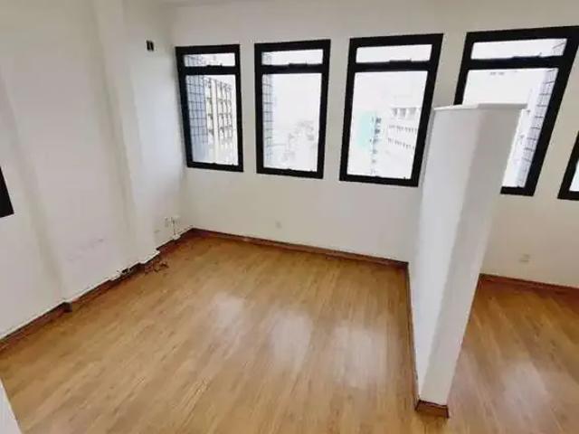 Conj. Comercial / Sala para Locação em Santos/SP Gonzaga
