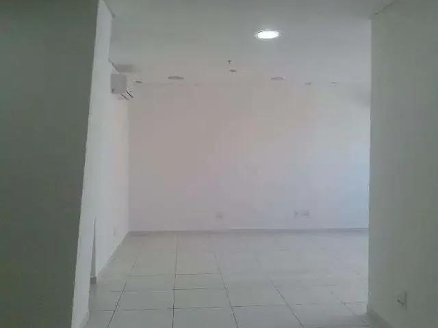 Conj. Comercial / Sala para Locação em Santos/SP Gonzaga