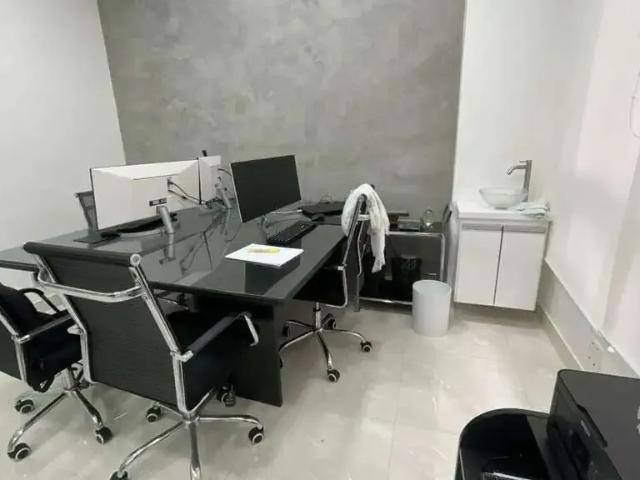 Conj. Comercial / Sala para Locação em Santos/SP Gonzaga