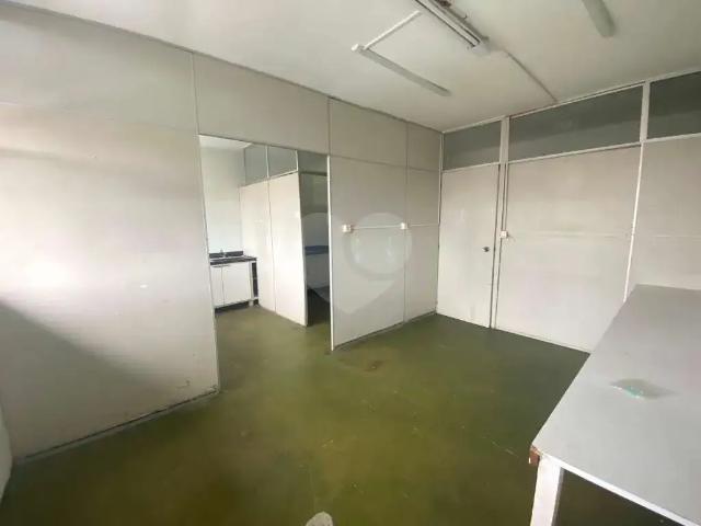 Conj. Comercial / Sala para Locação em Santos/SP Gonzaga