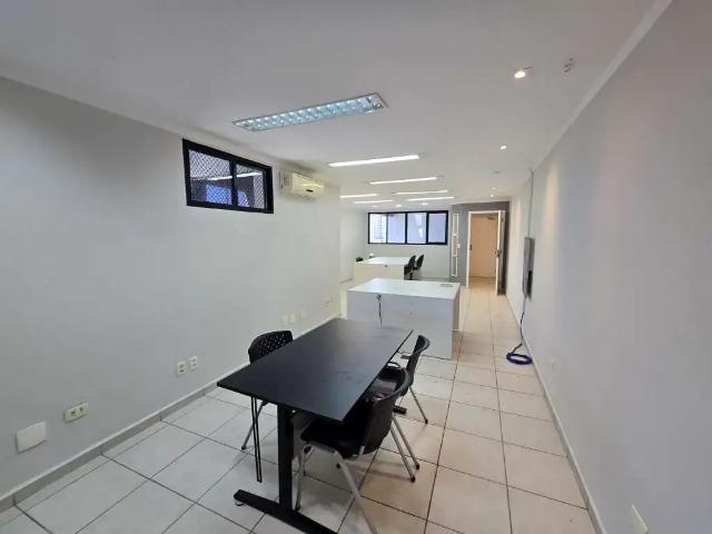 Conj. Comercial / Sala para Locação em Santos/SP Vila Belmiro