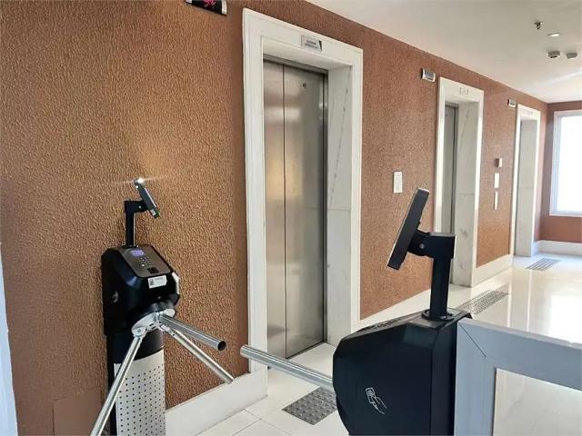 Conj. Comercial / Sala para Locação em Santos/SP Vila Mathias