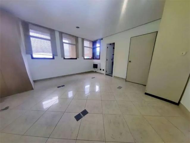 Conj. Comercial / Sala para Locação em Santos/SP Vila Nova