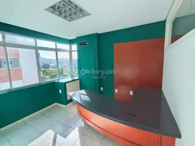 Conj. Comercial / Sala para Locação em Tubarão/SC Centro