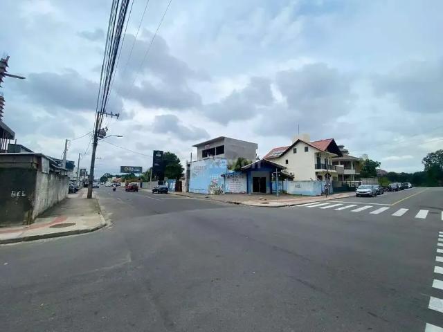 Conj. Comercial / Sala para Locação em Tubarão/SC Revoredo