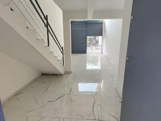 Conj. Comercial / Sala para Locação em Taboão da Serra/SP Jardim Clementino
