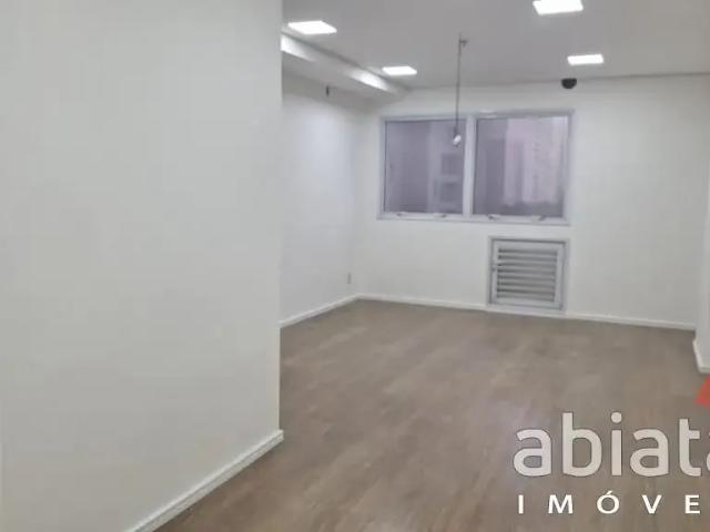 Conj. Comercial / Sala para Locação em Taboão da Serra/SP Parque Taboão