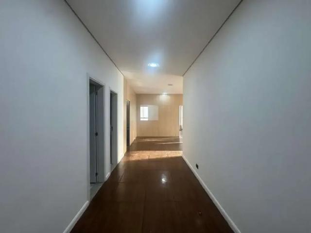 Conj. Comercial / Sala para Locação em Taubaté/SP Centro