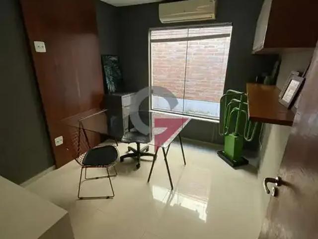 Conj. Comercial / Sala para Locação em Taubaté/SP Centro