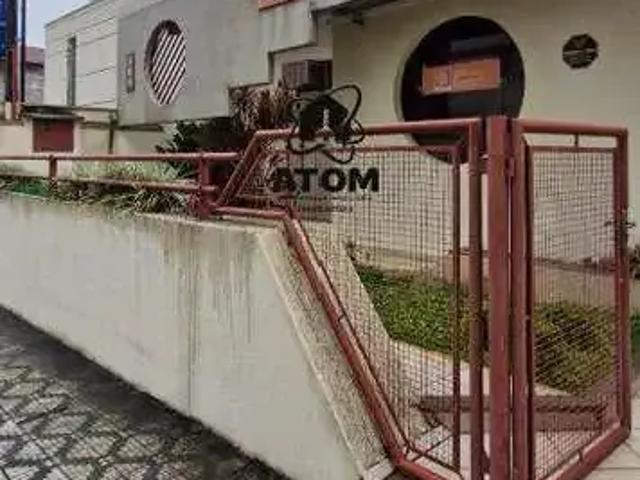 Conj. Comercial / Sala para Locação em Taubaté/SP Centro