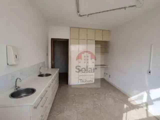 Conj. Comercial / Sala para Locação em Taubaté/SP Centro