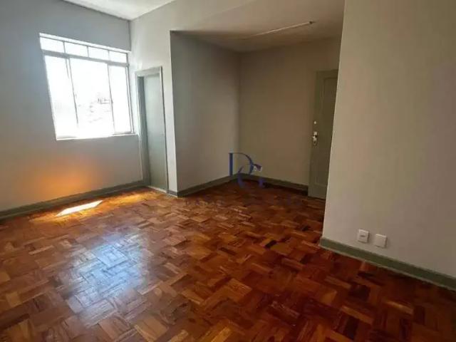 Conj. Comercial / Sala para Locação em Taubaté/SP Centro