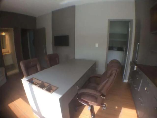 Conj. Comercial / Sala para Locação em Taubaté/SP Centro
