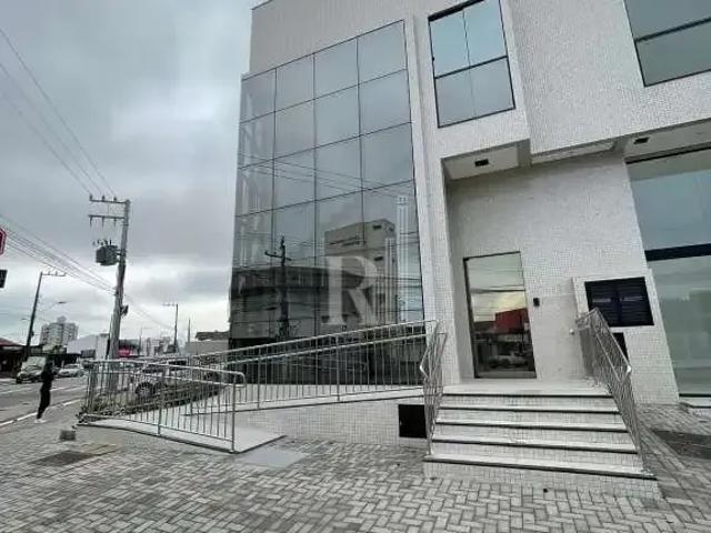 Conj. Comercial / Sala para Locação em Tijucas/SC Centro