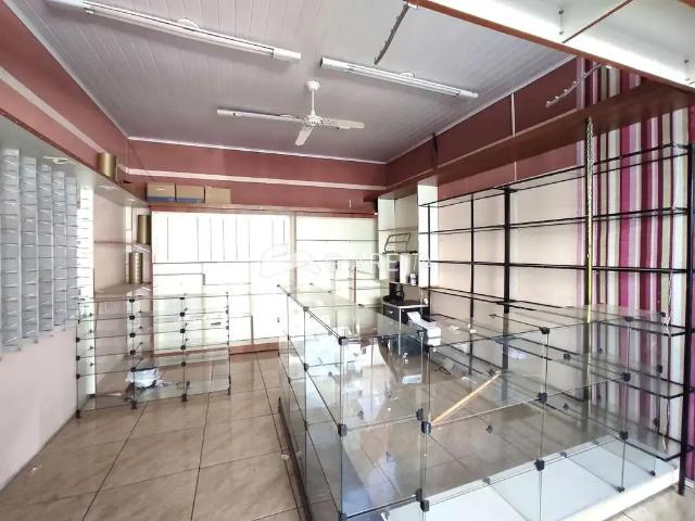 Conj. Comercial / Sala para Locação em Toledo/PR Centro