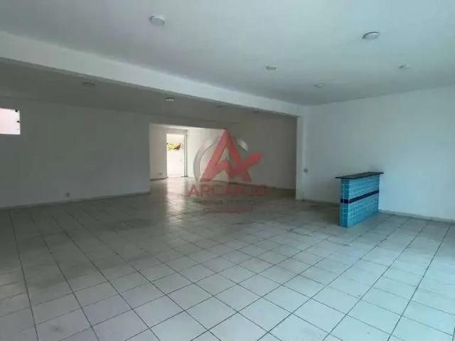 Conj. Comercial / Sala para Locação em Ubatuba/SP Centro
