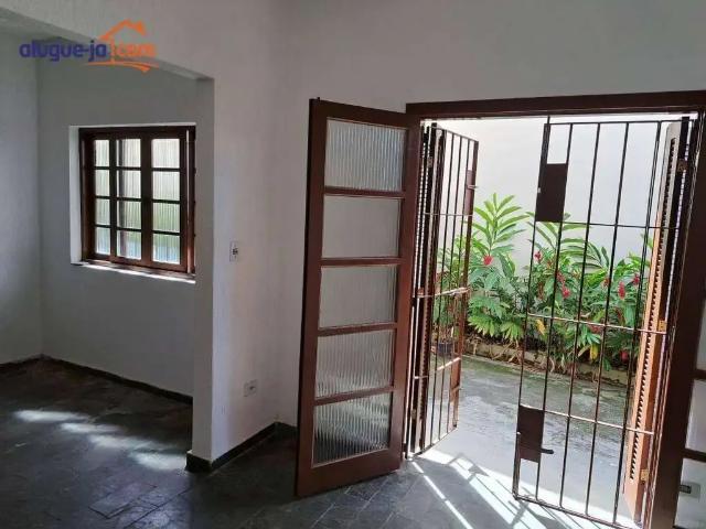 Conj. Comercial / Sala para Locação em Ubatuba/SP Centro