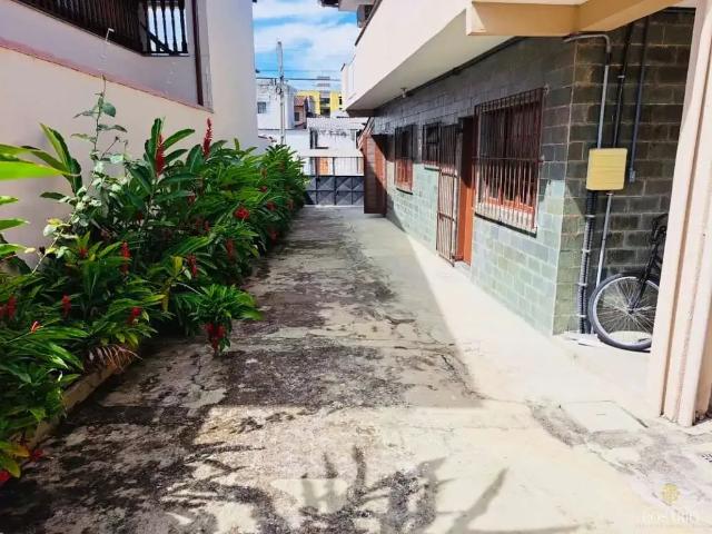 Conj. Comercial / Sala para Locação em Ubatuba/SP Centro