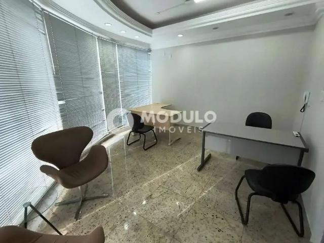 Conj. Comercial / Sala para Locação em Uberlândia/MG Umuarama